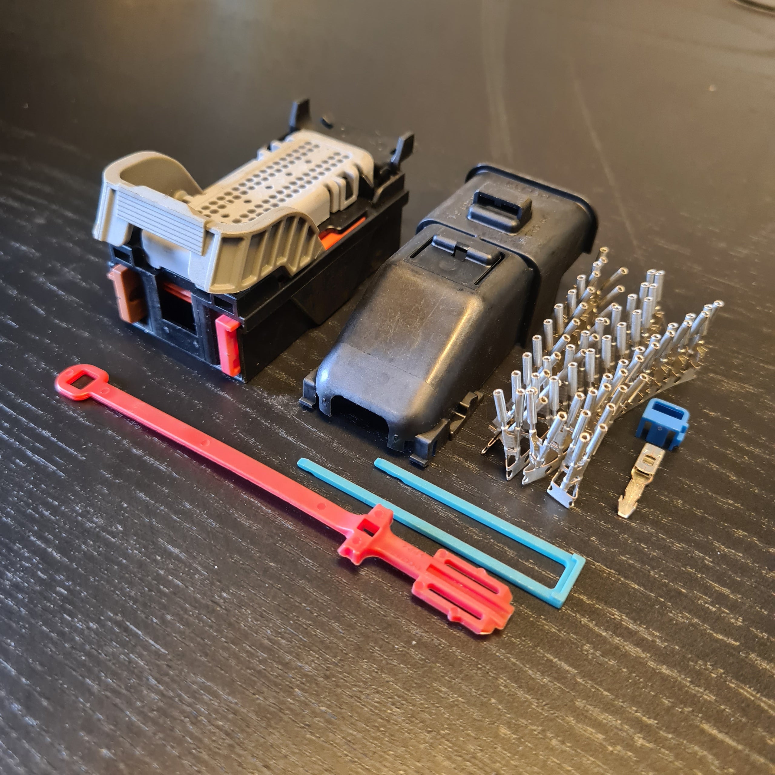 4JJ1 Delphi ECU Plug - J2 Body Loom Connector | DCA